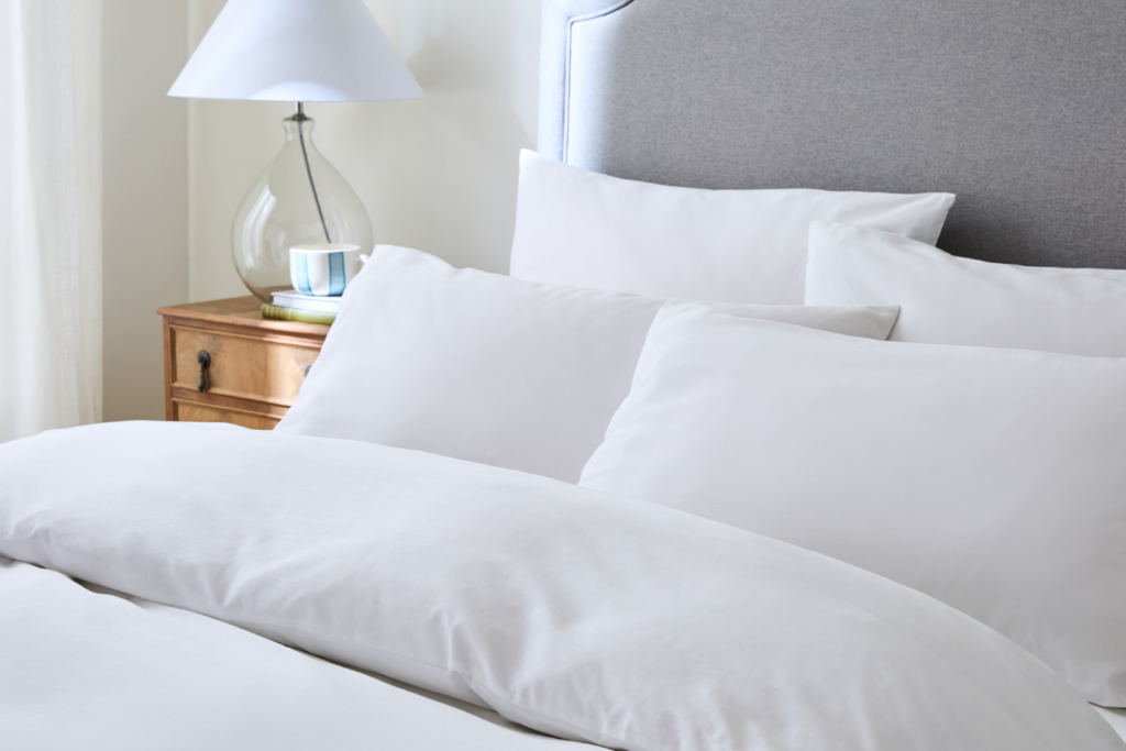 the beauty of white bed linen - Dip & Doze Inspiration