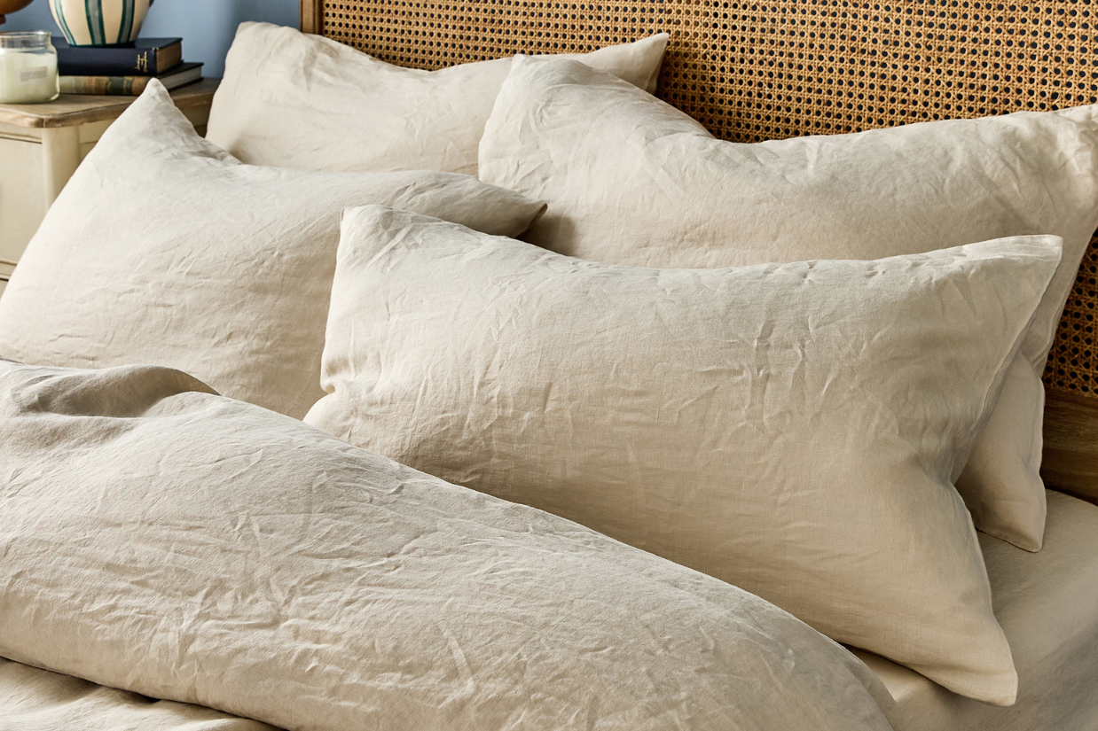 natural linen bedding: 3 health benefits | Dip & Doze | Inspiration